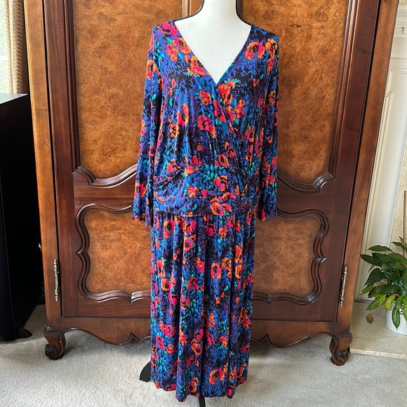 Chelsea Studio | Dresses | Chelsea Studio Bright Floral Dress | Poshmark